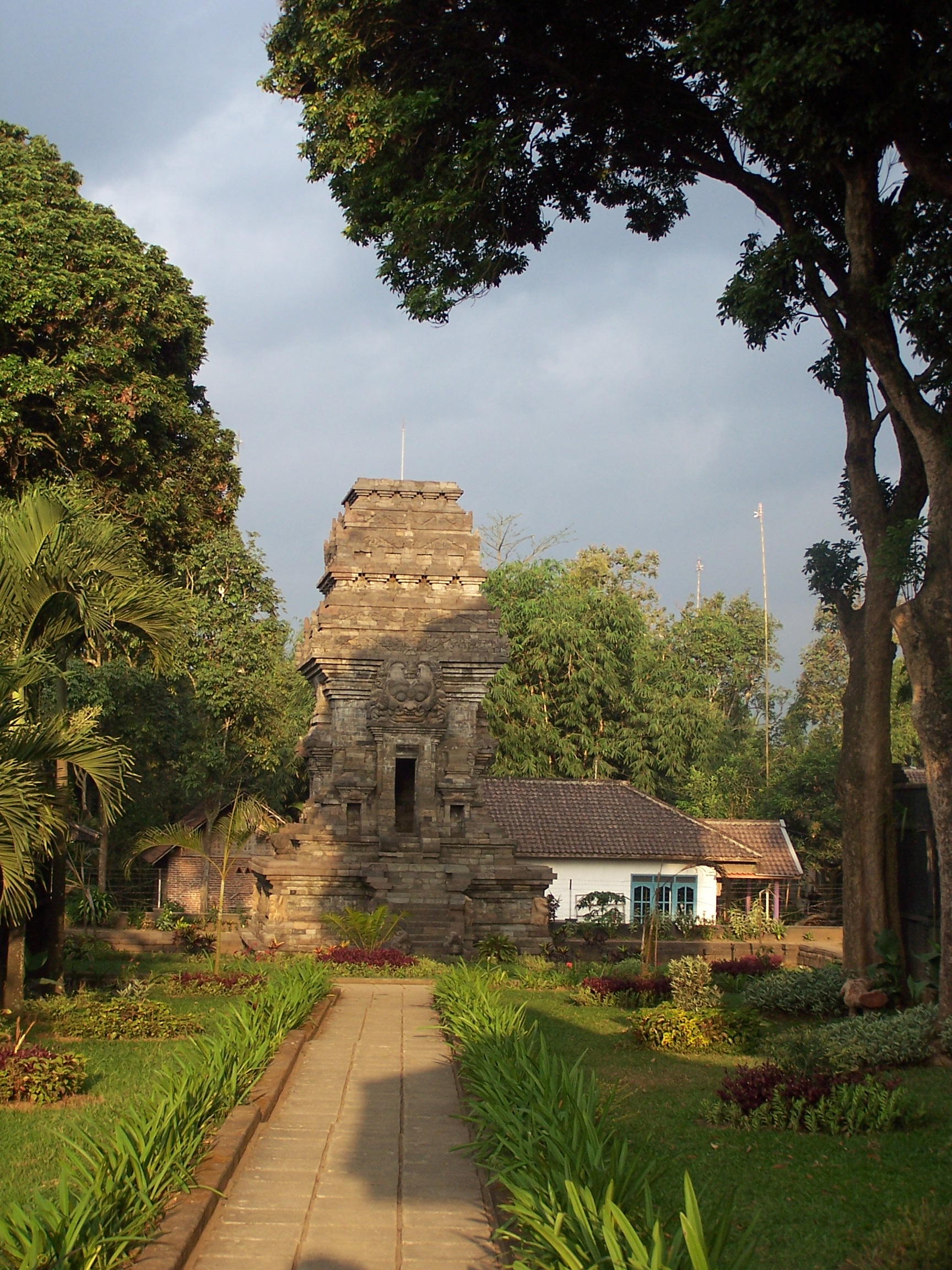 Candi Kidal – Jaringan Arsip Arsitektur Indonesia
